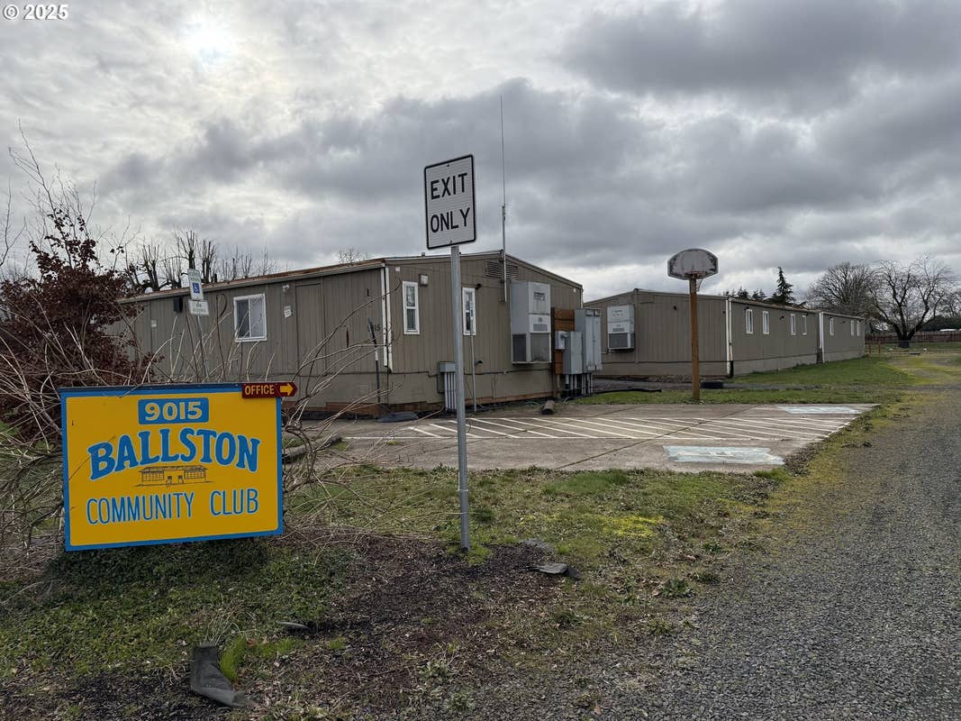 9015 COMMUNITY CLUB RD, AMITY, OR 97101 Single Family Residence For ...