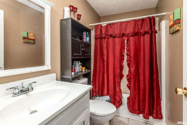 506 INSIGNIA DR, HERRIN, IL 62948 | REMAX
