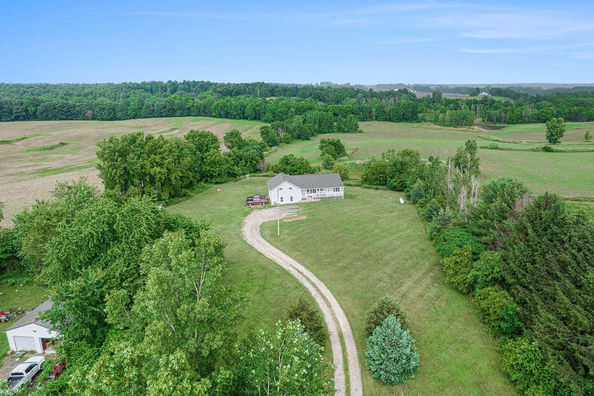 12880 N ADAMS RD, NORTH ADAMS, MI 49262 | RE/MAX