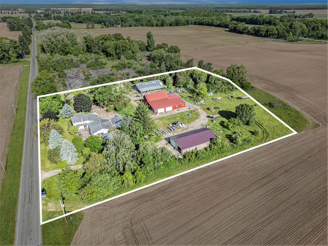 19146 FAIRCHILD RD, CONSTANTINE, MI 49042 | RE/MAX