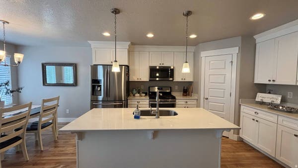 4873 W PILLAR DR, RIVERTON, UT 84096 | REMAX